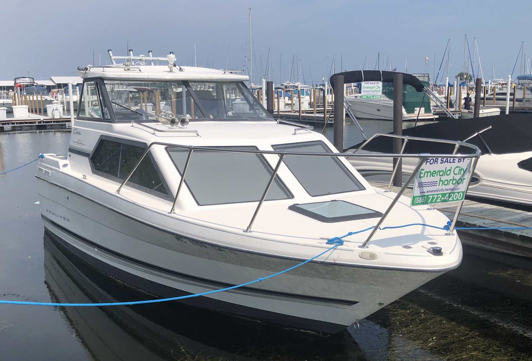 24' Bayliner 2452 Ciera Express 2000 - Emerald City Harbor