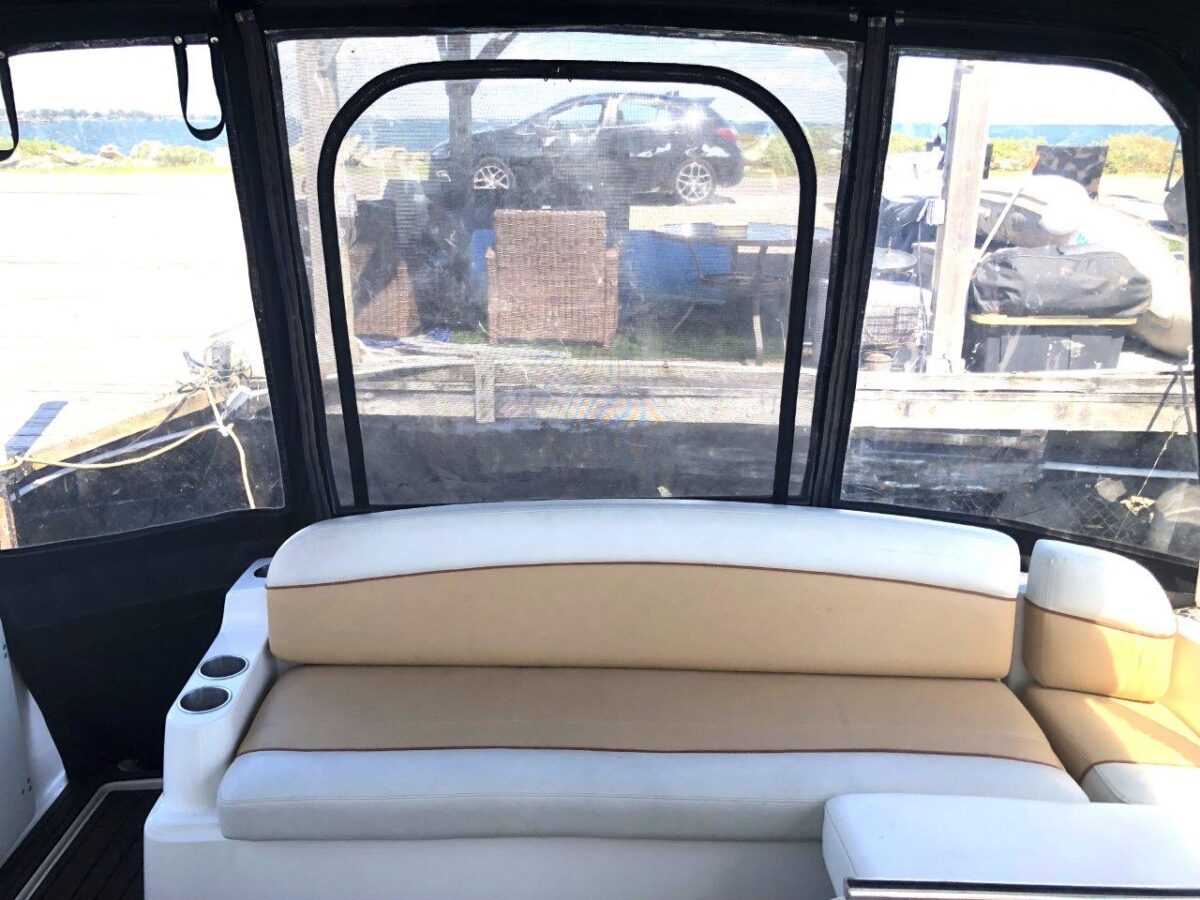 34' Rinker 342 Express Cruiser 2006 - Emerald City Harbor