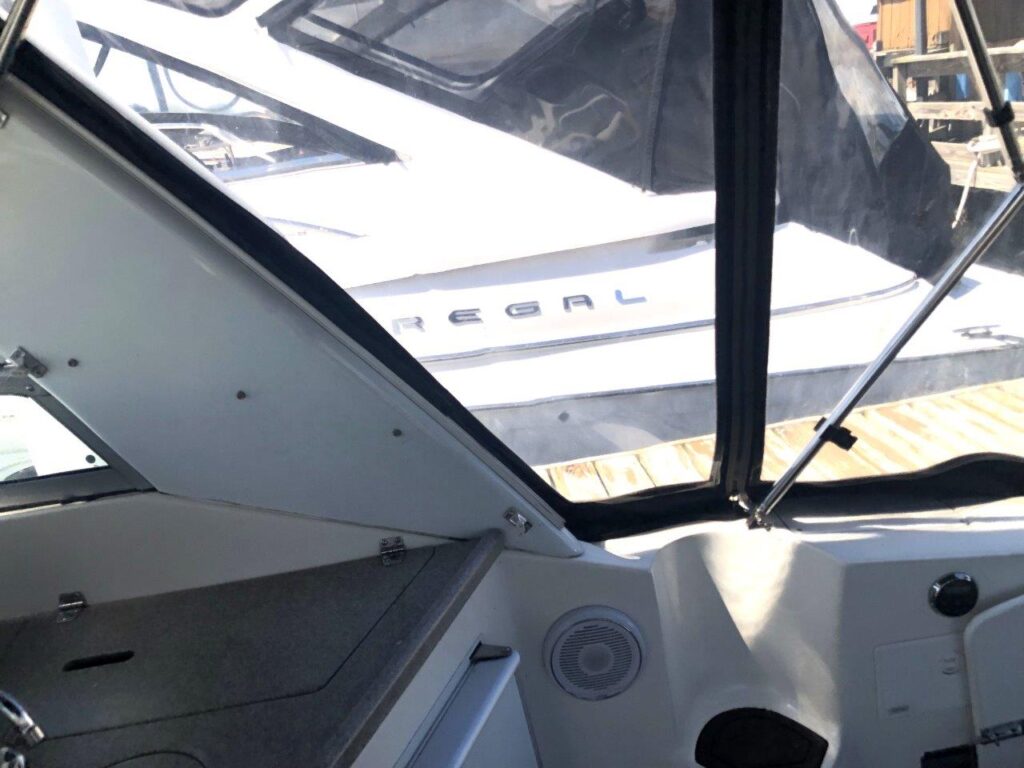 34' Rinker 342 Express Cruiser 2006 - Emerald City Harbor